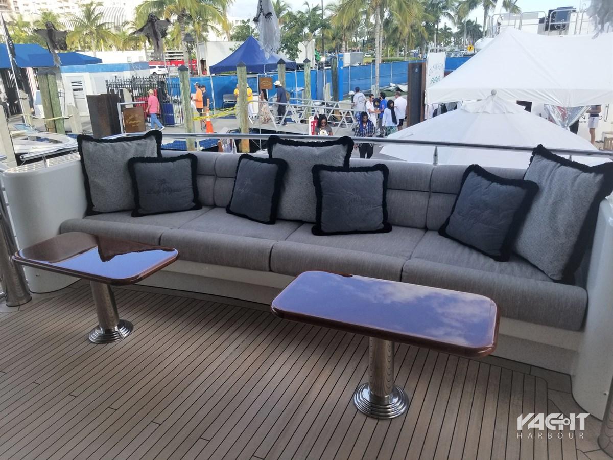 Motor yacht Lady Pegasus - Westport - Yacht Harbour