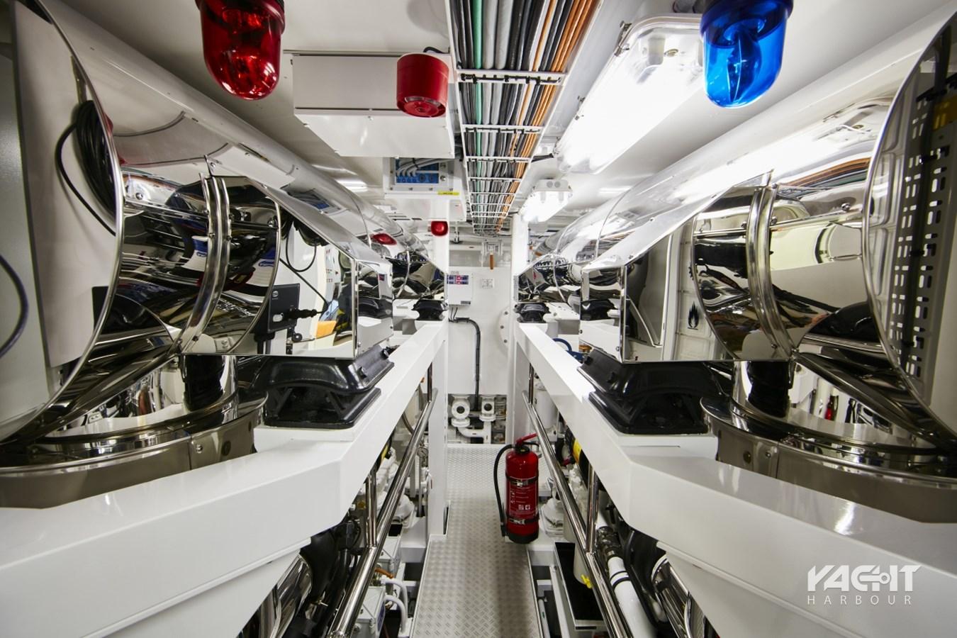 Motor yacht Kiss - Feadship - Yacht Harbour