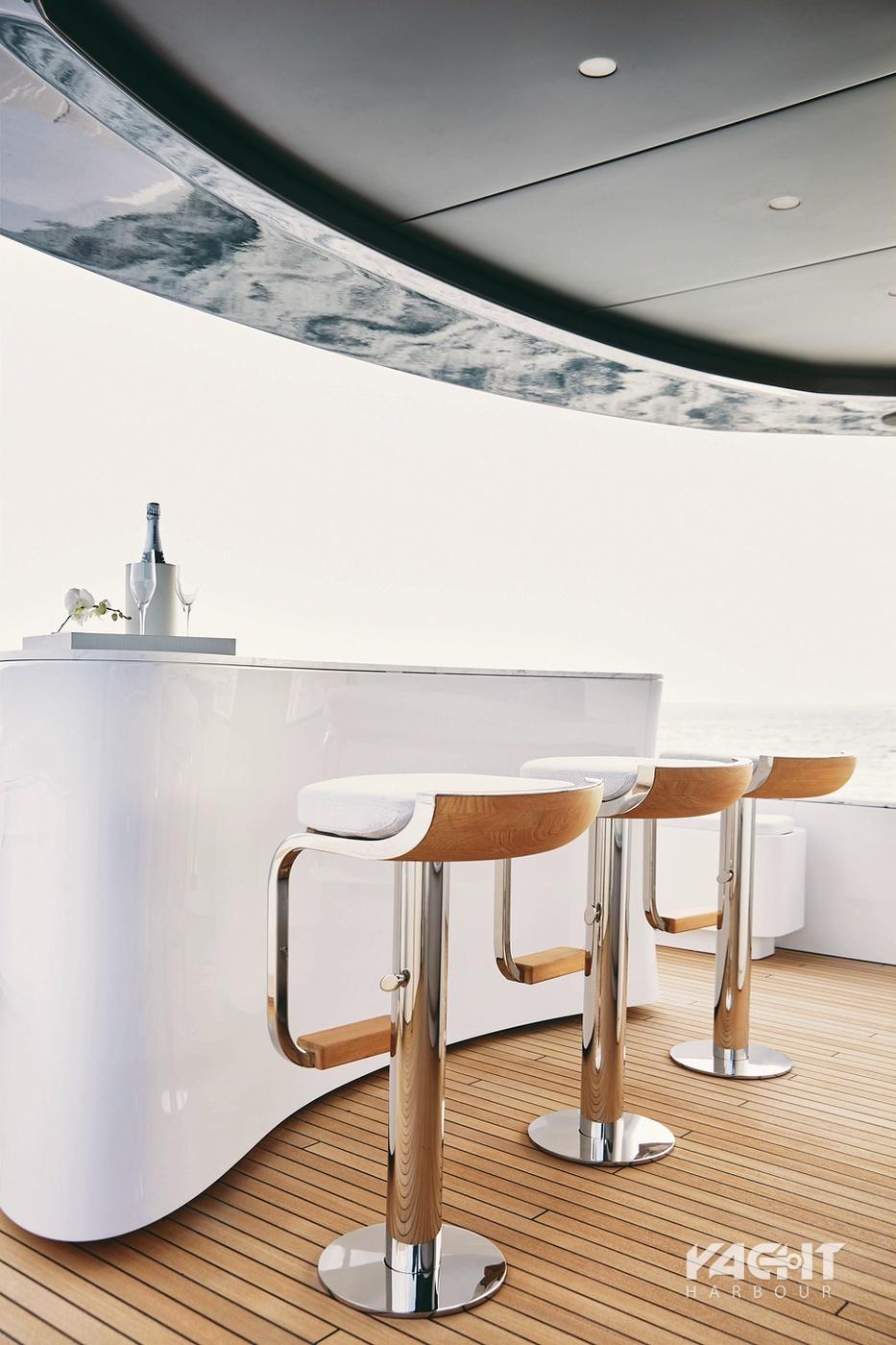 Motor yacht Azimut Grande 38 Tri-Deck - Azimut - Yacht Harbour