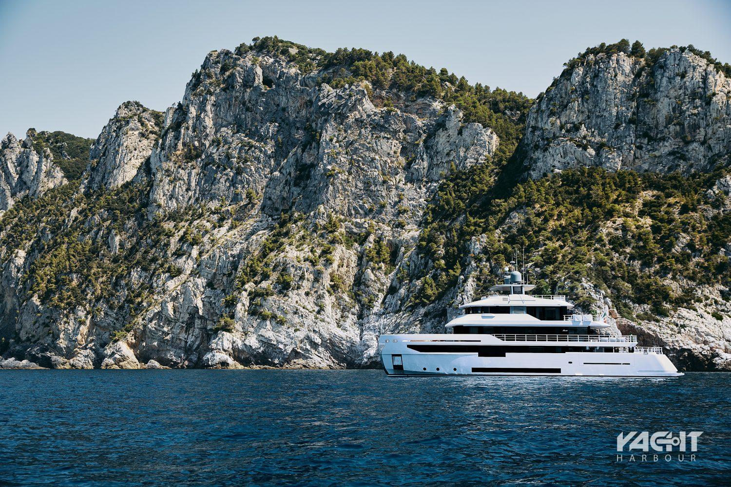 Motor yacht Never Say Never Again - Benetti - Yacht Harbour