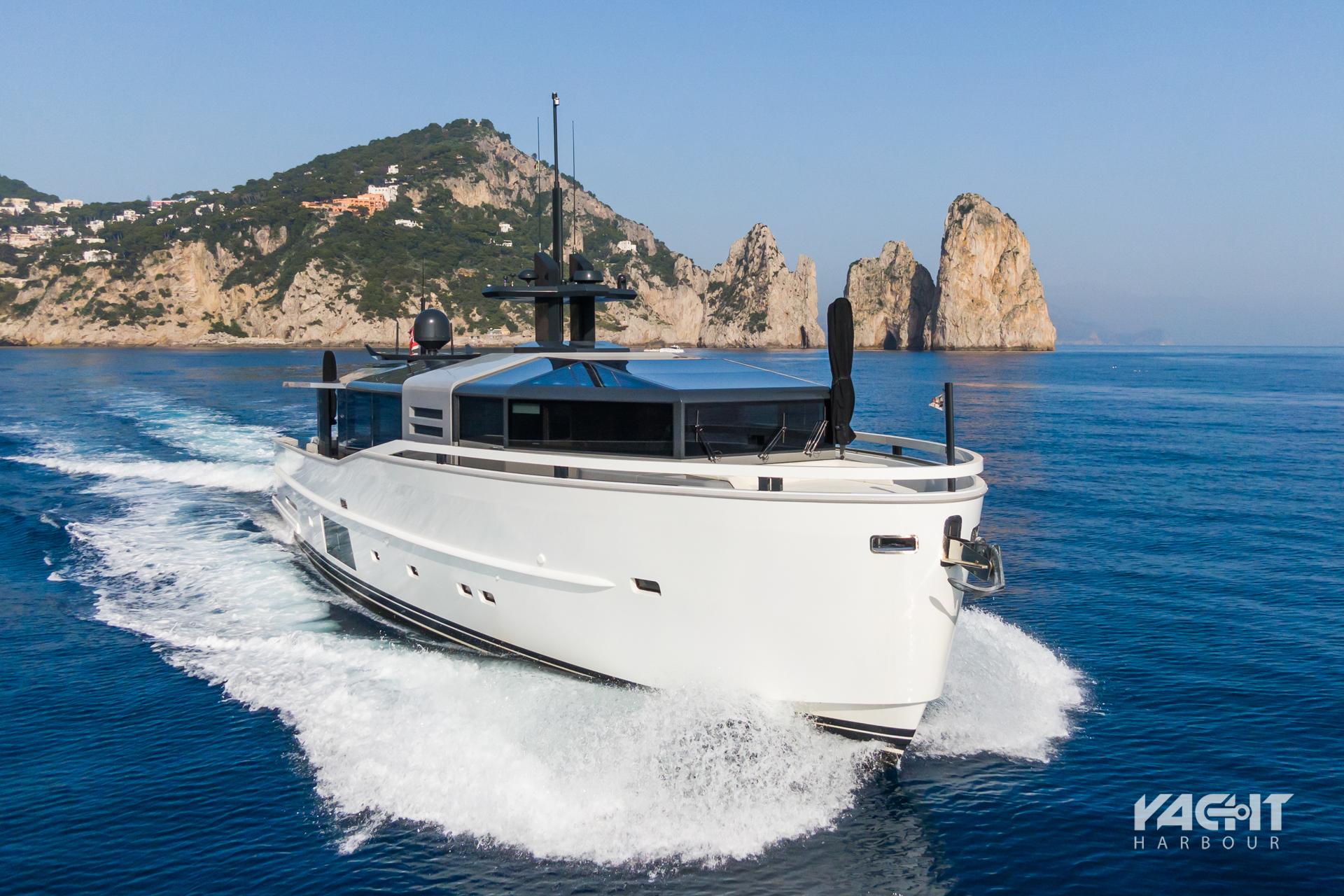 Motor yacht Milu' - Arcadia - Yacht Harbour