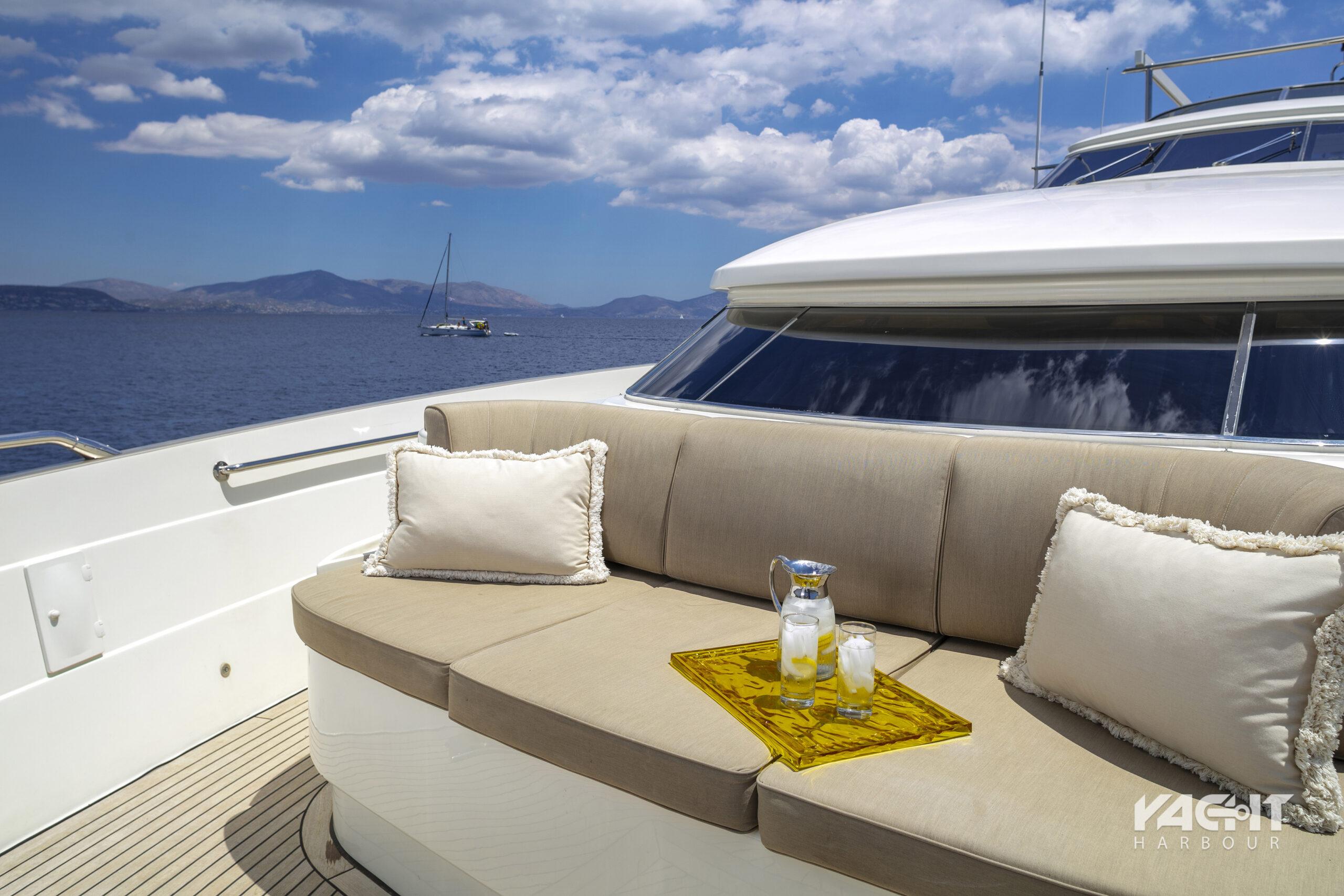 Motor yacht Why - Posillipo - Yacht Harbour