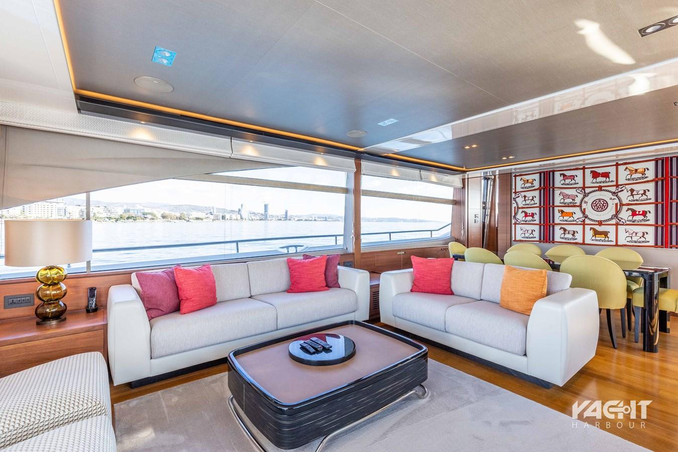 Motor yacht Cape Cod - Princess - Yacht Harbour