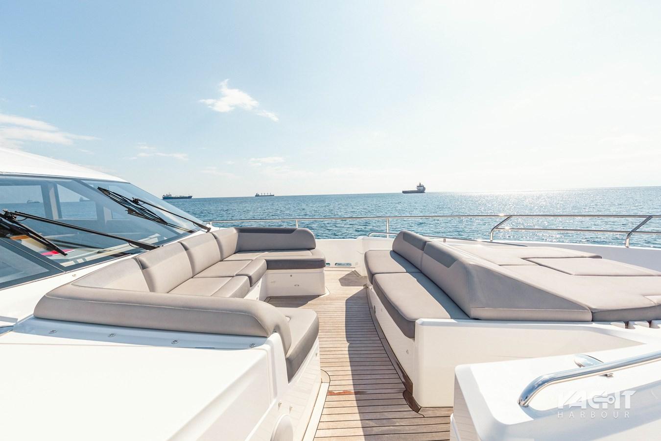 Motor yacht Cape Cod - Princess - Yacht Harbour