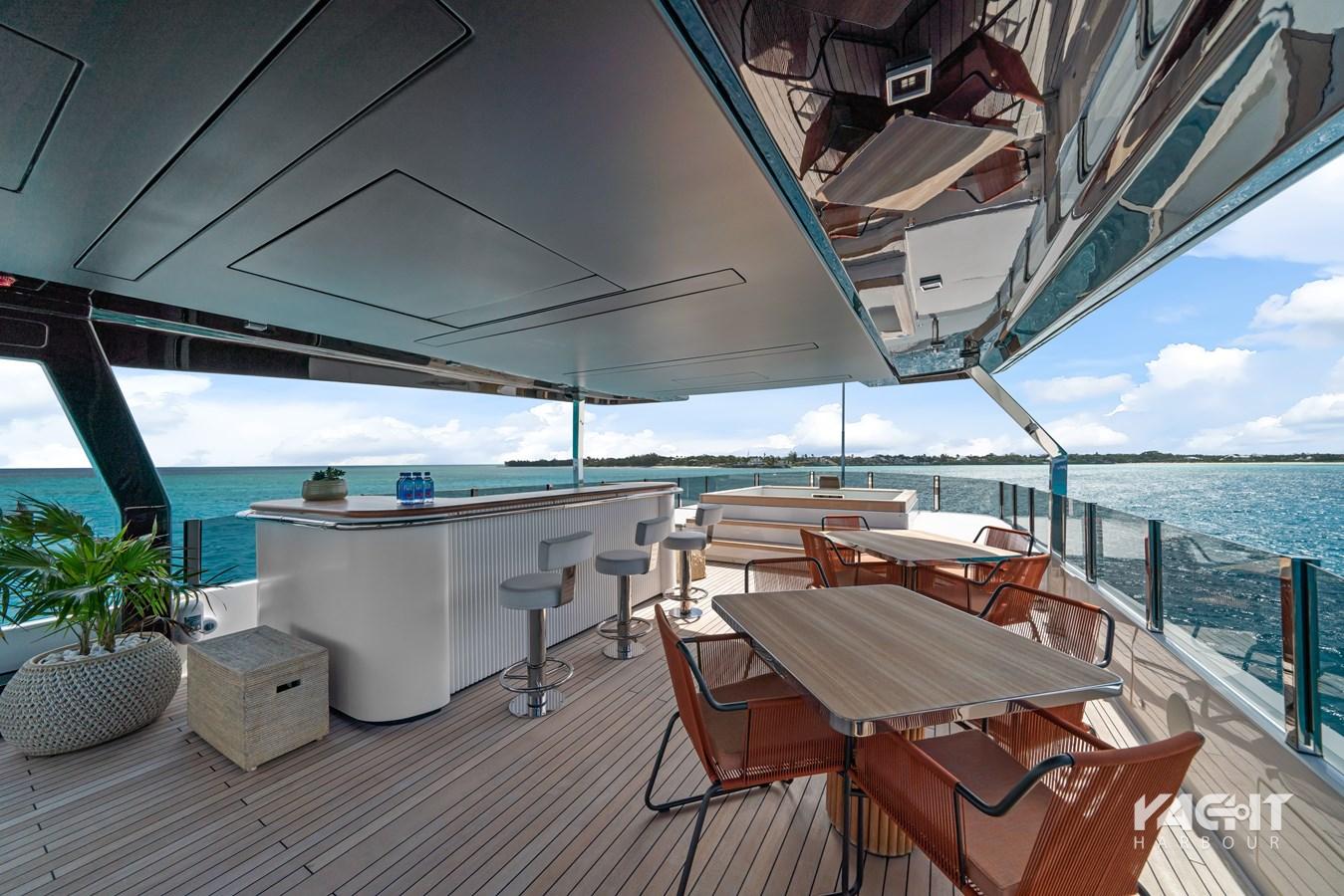 Motor yacht Asante - Custom Line - Yacht Harbour