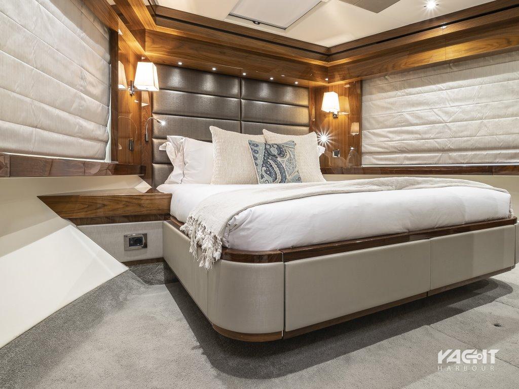 Motor yacht After 8 II - Sunseeker - Yacht Harbour