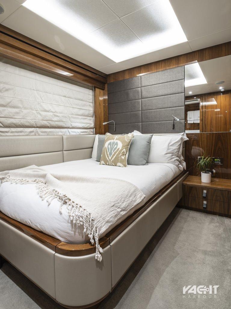 Motor yacht After 8 II - Sunseeker - Yacht Harbour