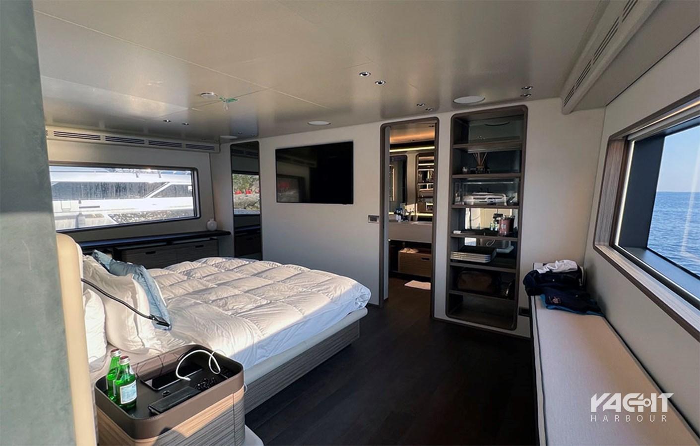 Motor yacht Checkmate - Ferretti - Yacht Harbour