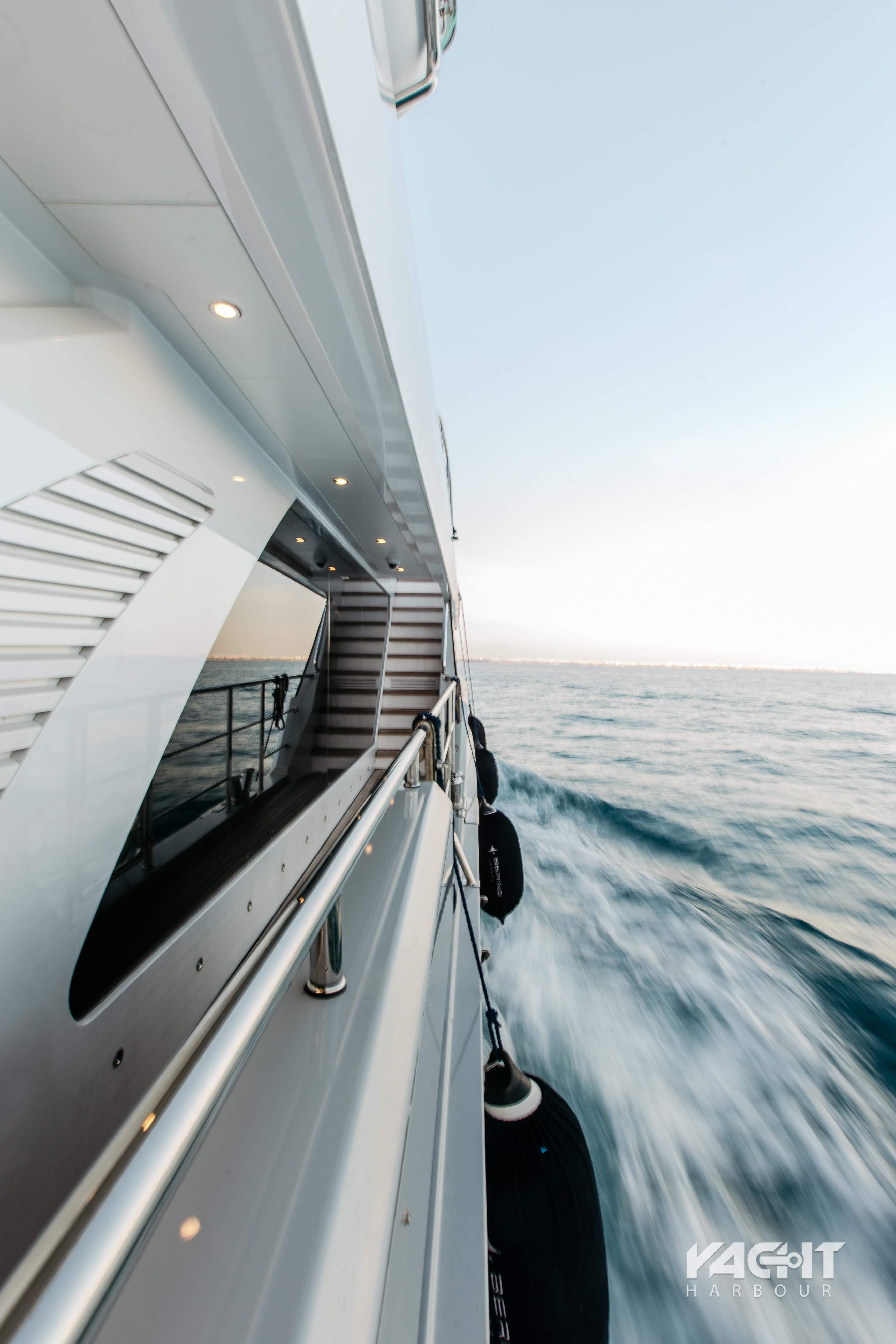 Motor yacht Bering 92 Papillon - Bering Yachts - Yacht Harbour