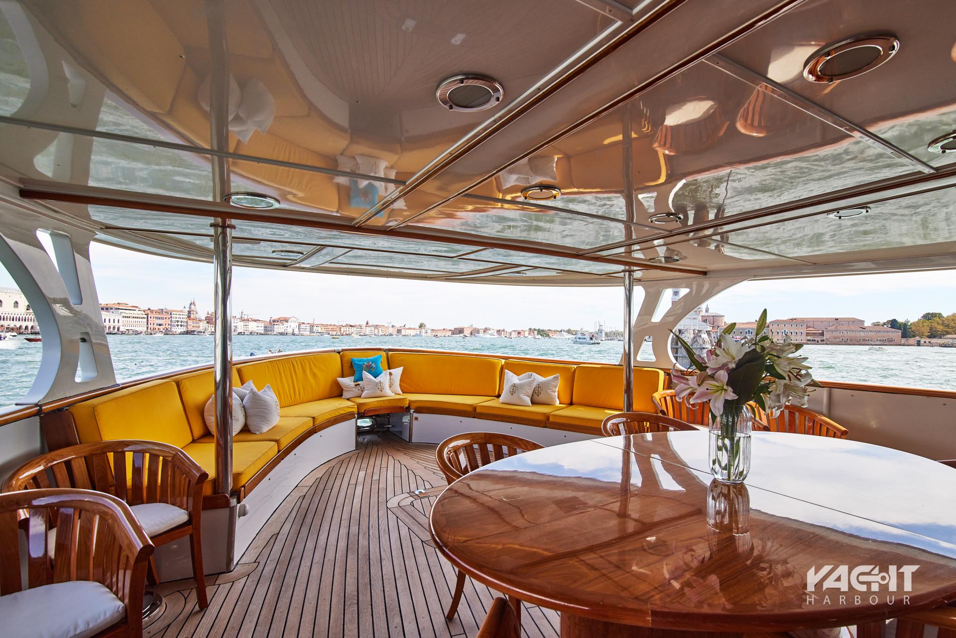 Motor yacht Lady Goodgirl - Hall Russel - Yacht Harbour