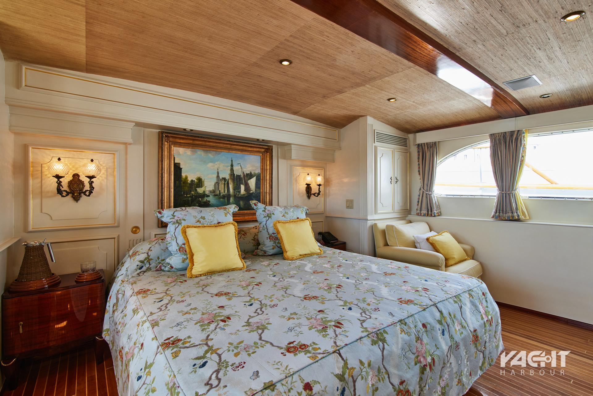 Motor yacht Lady Goodgirl - Hall Russel - Yacht Harbour