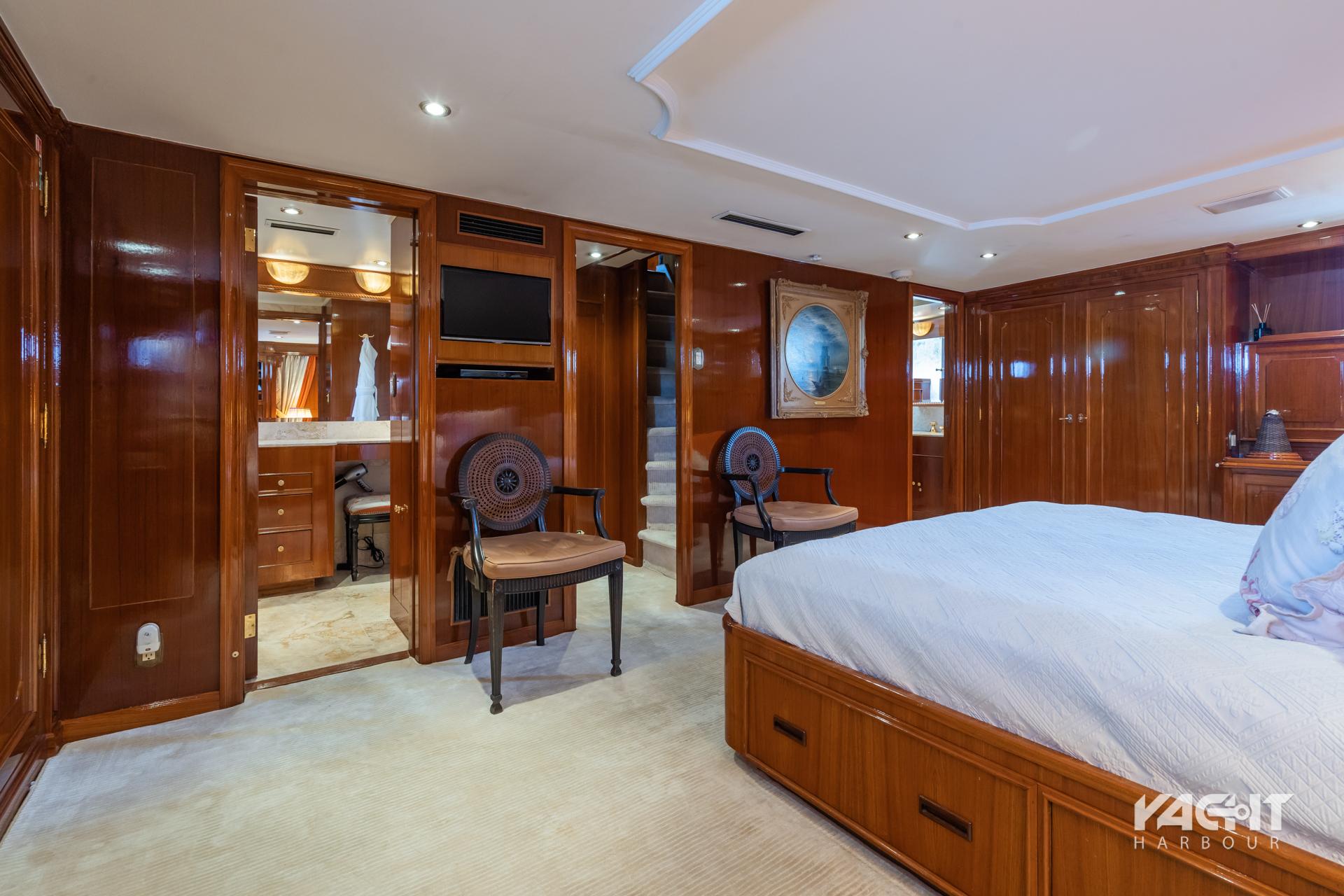 Motor yacht Lady Goodgirl - Hall Russel - Yacht Harbour