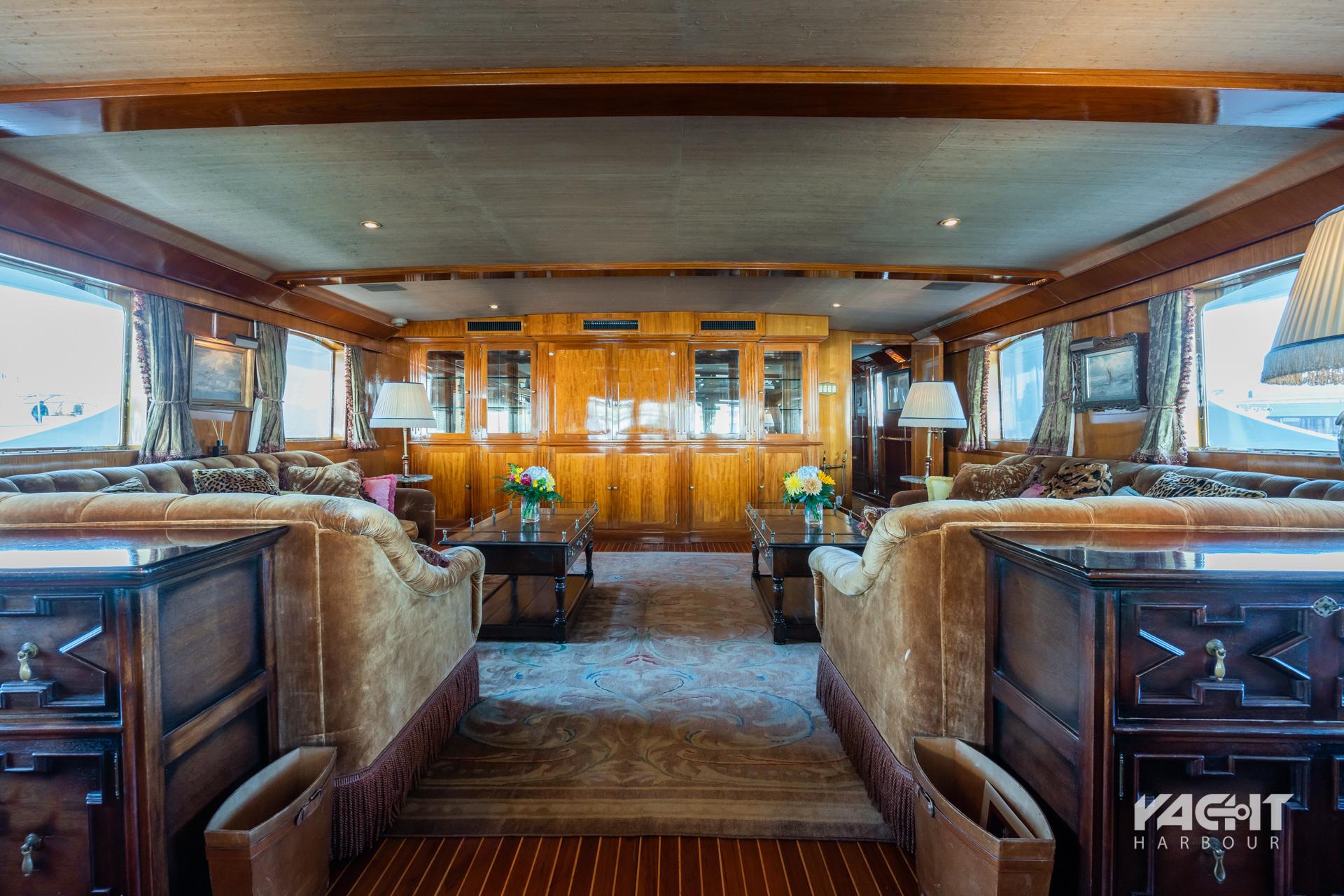 Motor yacht Lady Goodgirl - Hall Russel - Yacht Harbour
