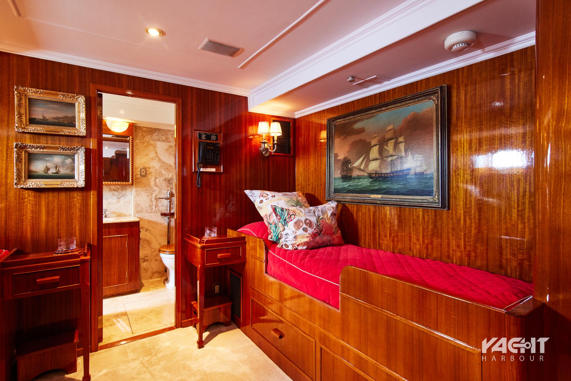 Motor yacht Lady Goodgirl - Hall Russel - Yacht Harbour