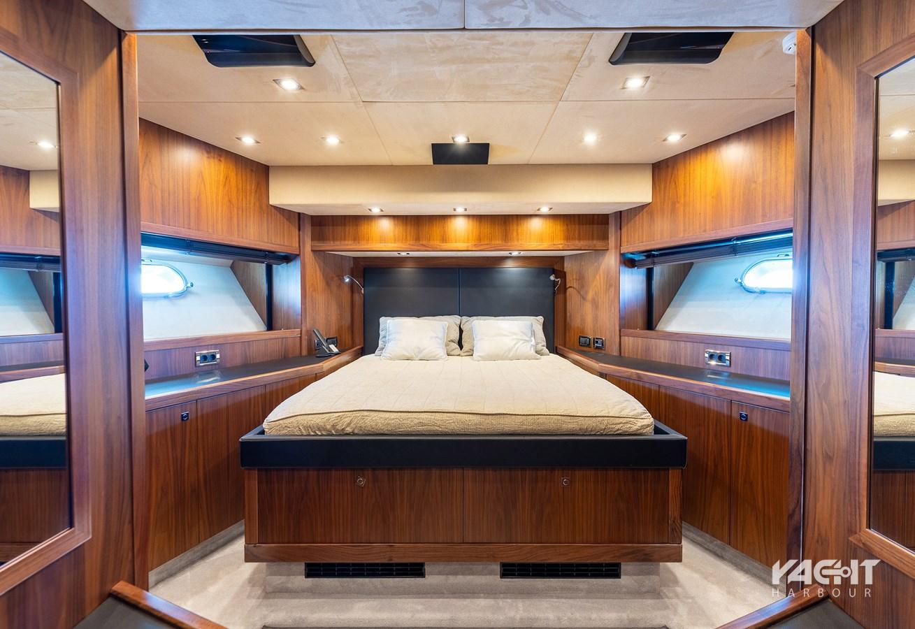 Motor yacht Gee Whizz - Sunseeker - Yacht Harbour