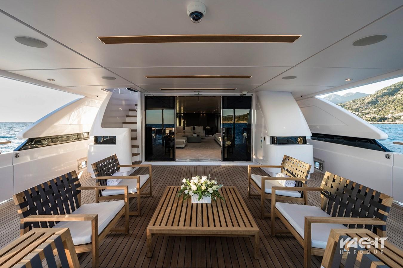 Motor yacht Custom Line Navetta 42 - Custom Line - Yacht Harbour