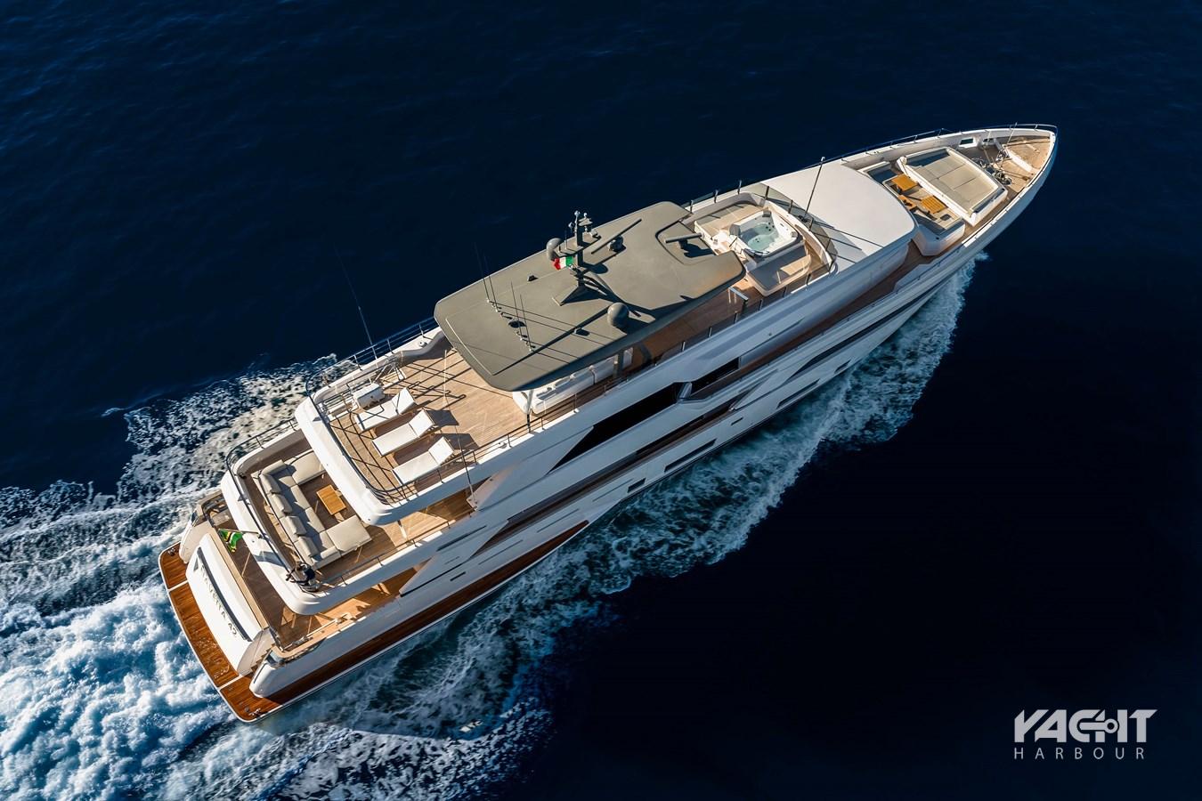 Motor yacht Custom Line Navetta 42 - Custom Line - Yacht Harbour
