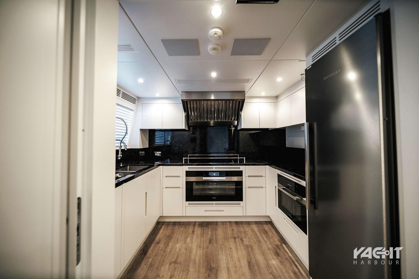 Motor yacht Exinity - Benetti - Yacht Harbour