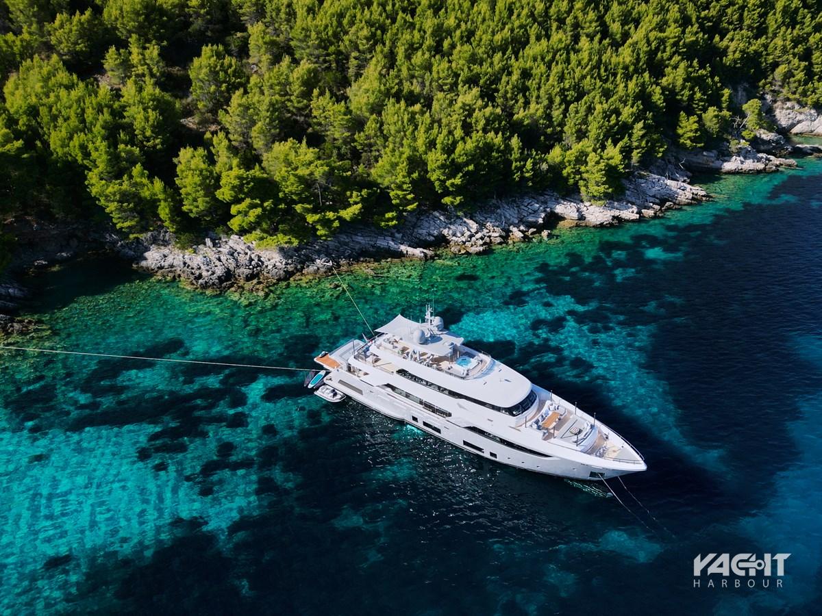 Motor yacht Sokny - Ferretti Custom Line - Yacht Harbour