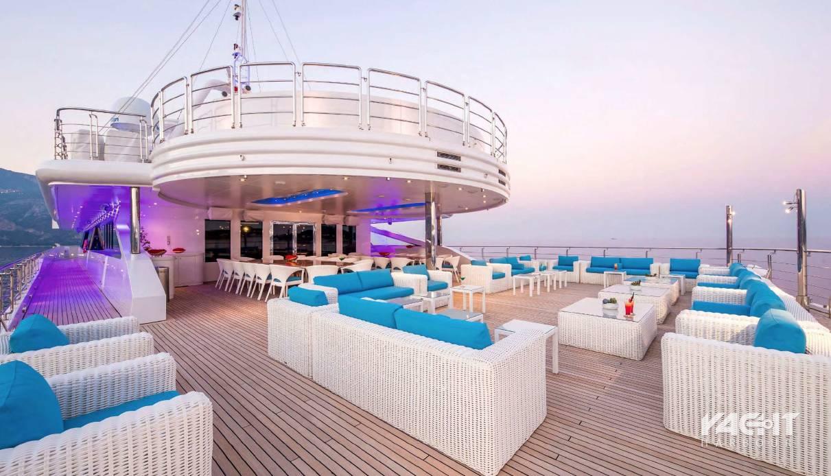 Motor yacht Moonlight II - Neorion Shipyards Syros - Yacht Harbour